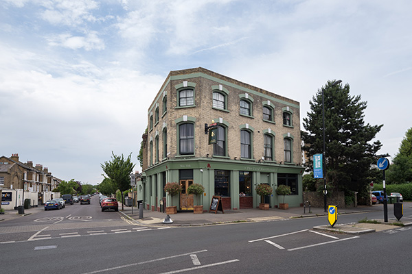 The Lord Northbrook - Fuller's Pub and Restaurant in Lee